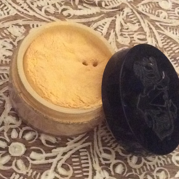 Kat Von D | Makeup | Nib Kat Von D Lock It Brightening Powder | Poshmark